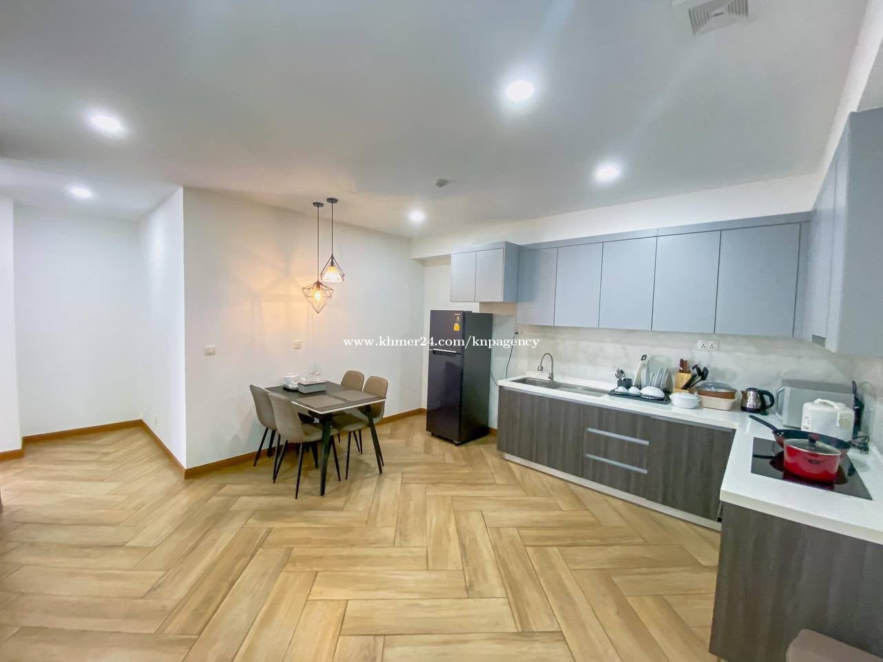 Specious Modern Two Bedrooms price $1300.00 in Boeng Keng Kang Muoy ...