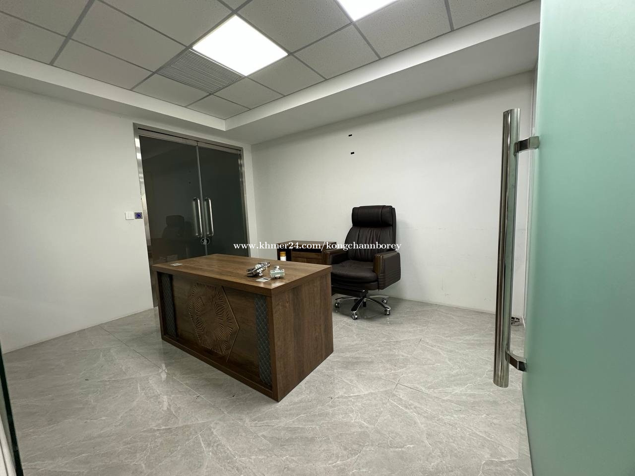 Time Square 3 TK Office Space for rental price $1300.00 in Boeng Kak ...