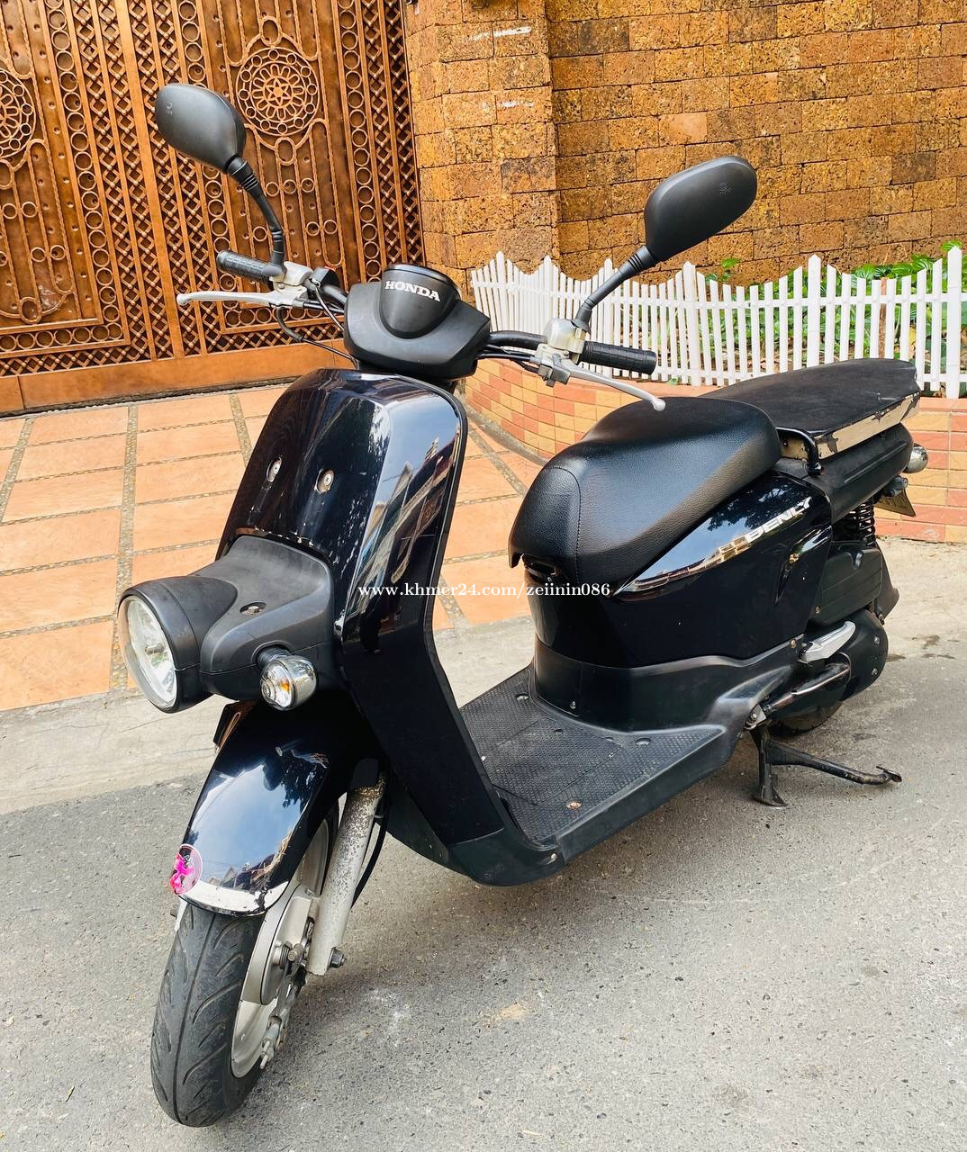 Honda benly , 580$ , 50cc , year2019មានកាតមានពន្ធ (have card have id ...