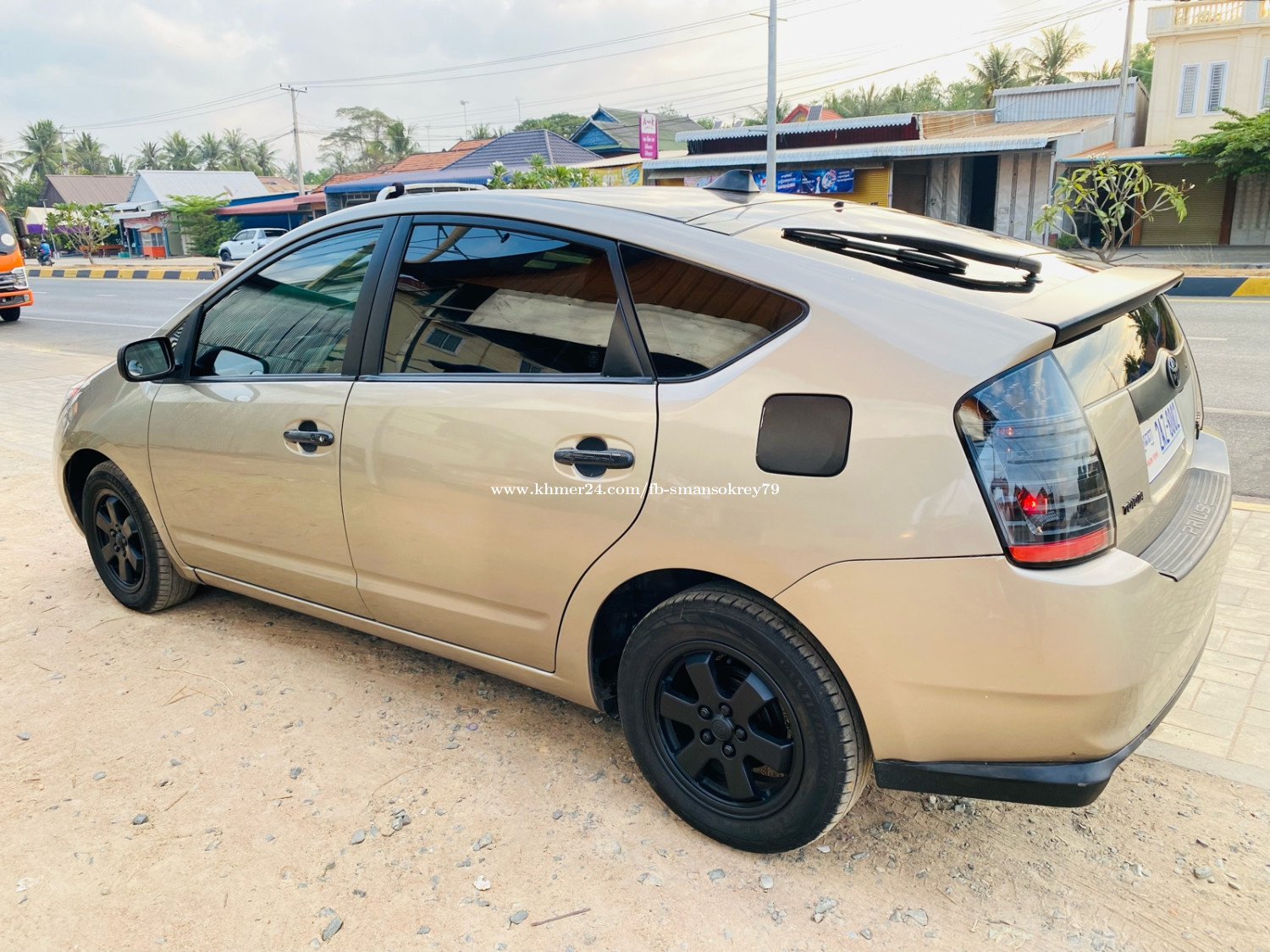 Prius 05full ឡានស្អាតអត់បុកប៉ះ អាគុយ ABSនៅល្អទាំងអស់ price $7900.00 in ...