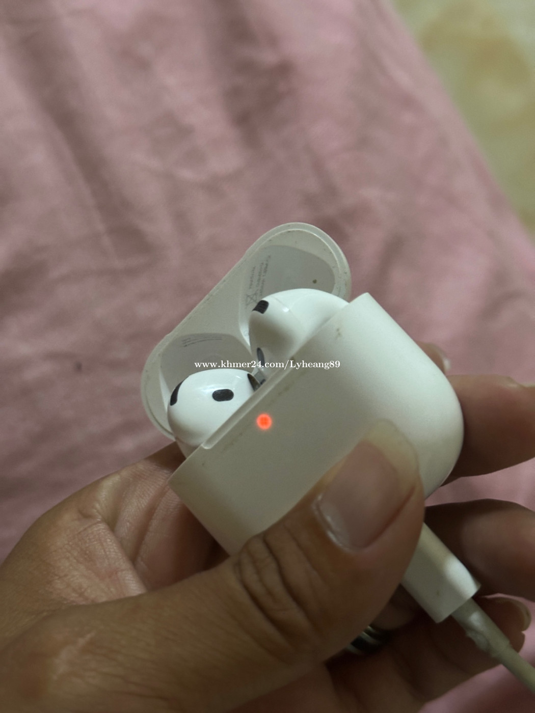 កាស AirPod 4 copy តែសម្លេងបុកអេមលក់10$ដាច់ price $10.00 in Stueng Mean ...