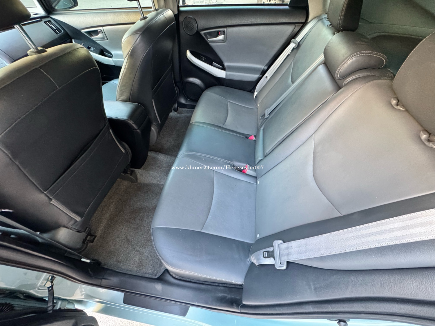 Prius 013 option5 ឡានស្អាតម៉ូយៗ price $18500.00 in Stueng Mean chey 1 ...