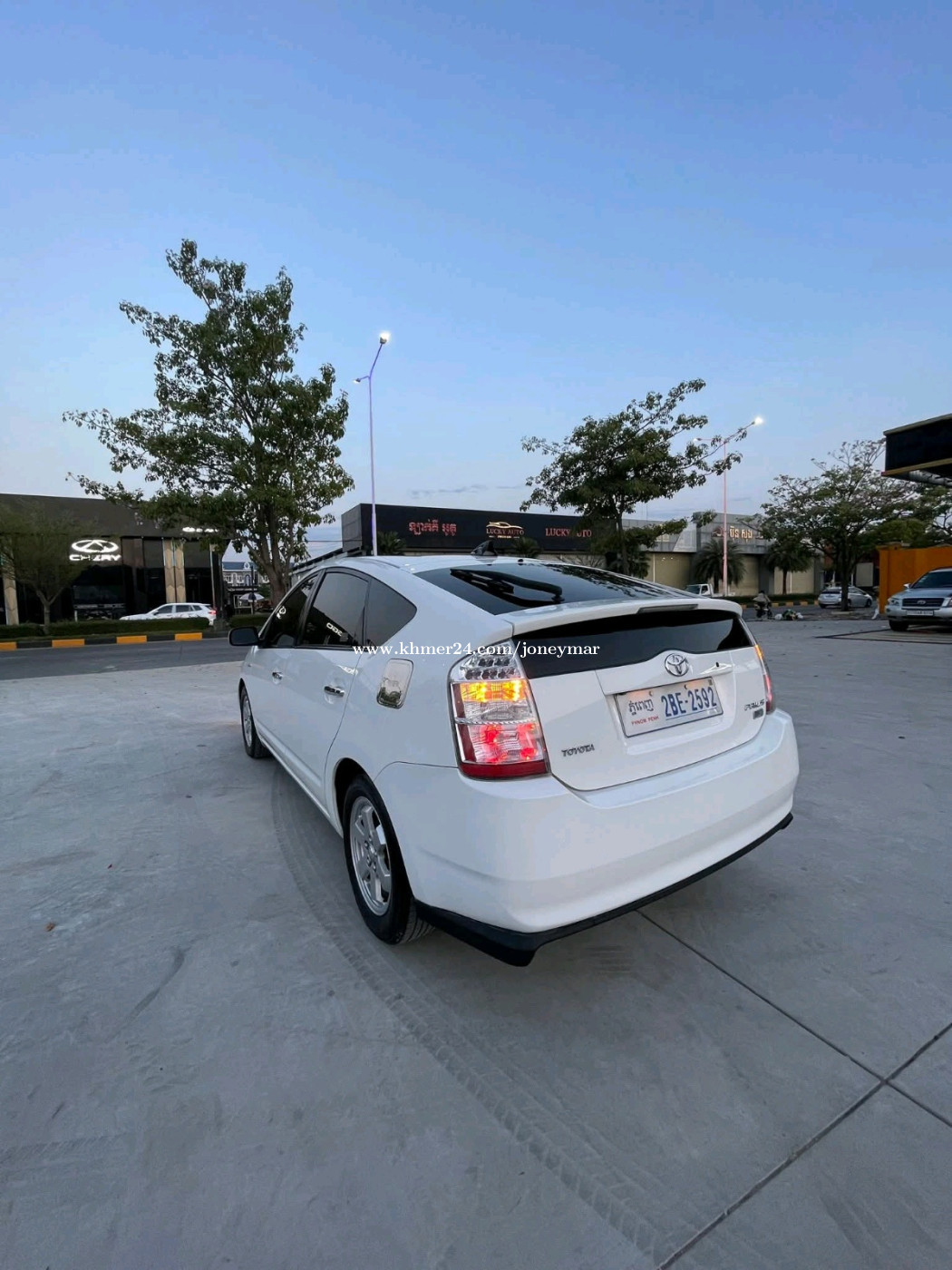 🚘 ឡានលក់ Pruis 09 Full No mapsឡានថ្មីស្អាតម្ចាស់ដើមទីមួយ price $12500. ...