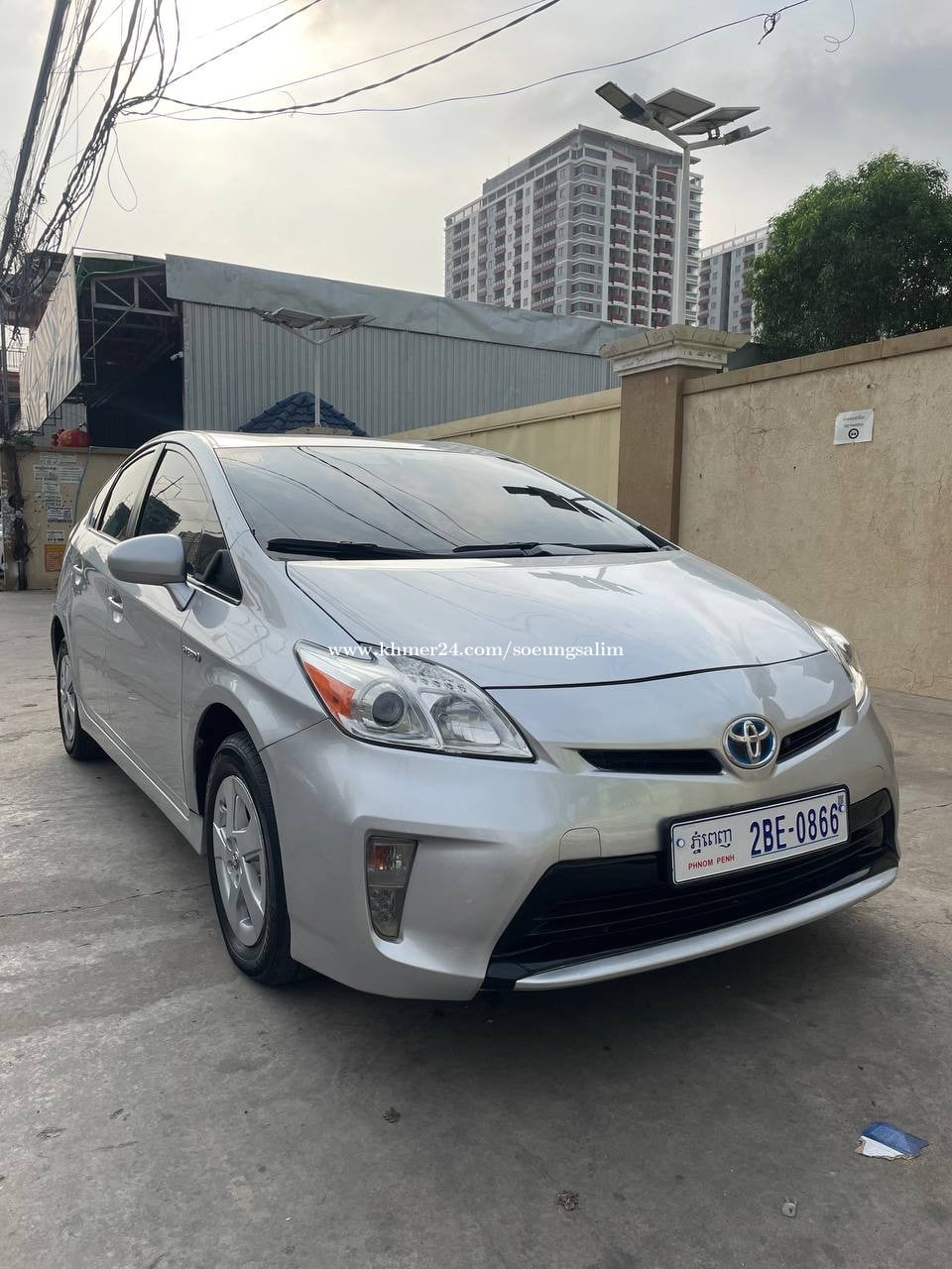 ស្តុកថ្មី ទើបរៀបចំហើយ Toyota Prius 2014 option 3 UVហើយមួយជុំ price ...