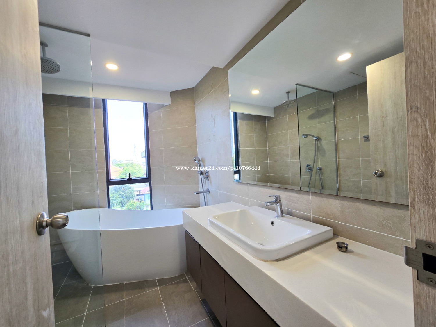 CLUSTER VIILA FOR SALE IN BOREY THE PALMS price $250000.00 in Veal Sbov ...