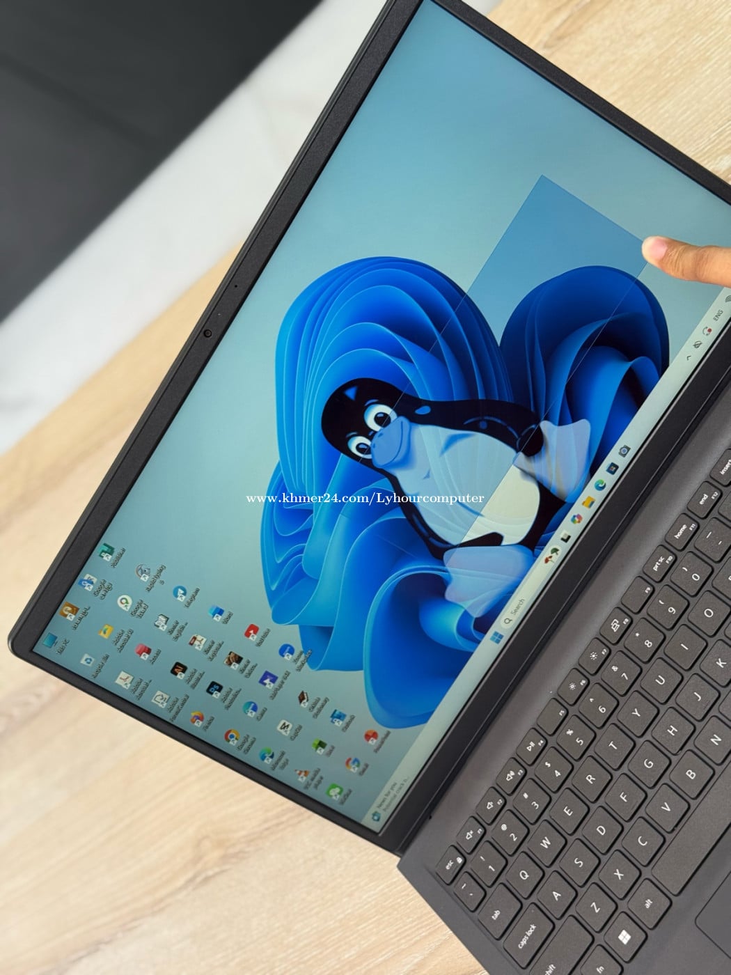 Dell DC15250 Touch Screen មួយទឹកគុណ99% តម្លៃ $399 ក្នុង ទឹកល្អក់ទី ២ ...