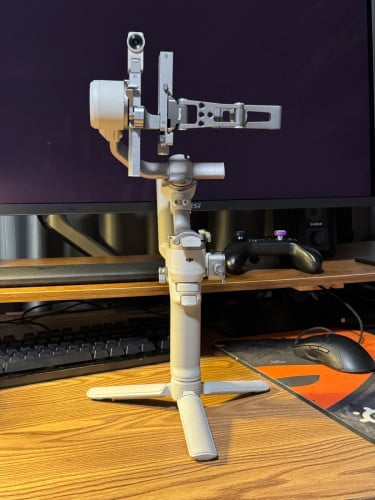 DJI RS4 mini - Gimbal - Free phone mount - Auto Track price $250 in ...