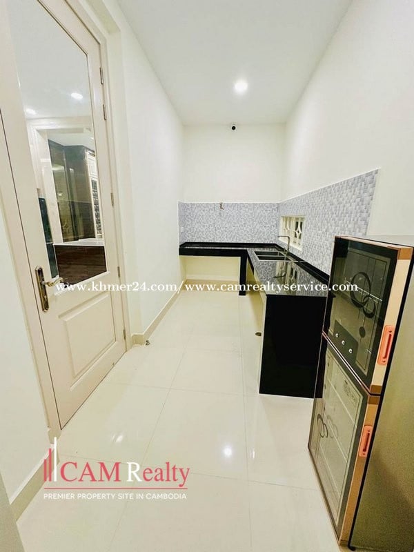 8 BR Queen Villa – V3 For Rent In Borey Peng Huoth The Star Platinum ...