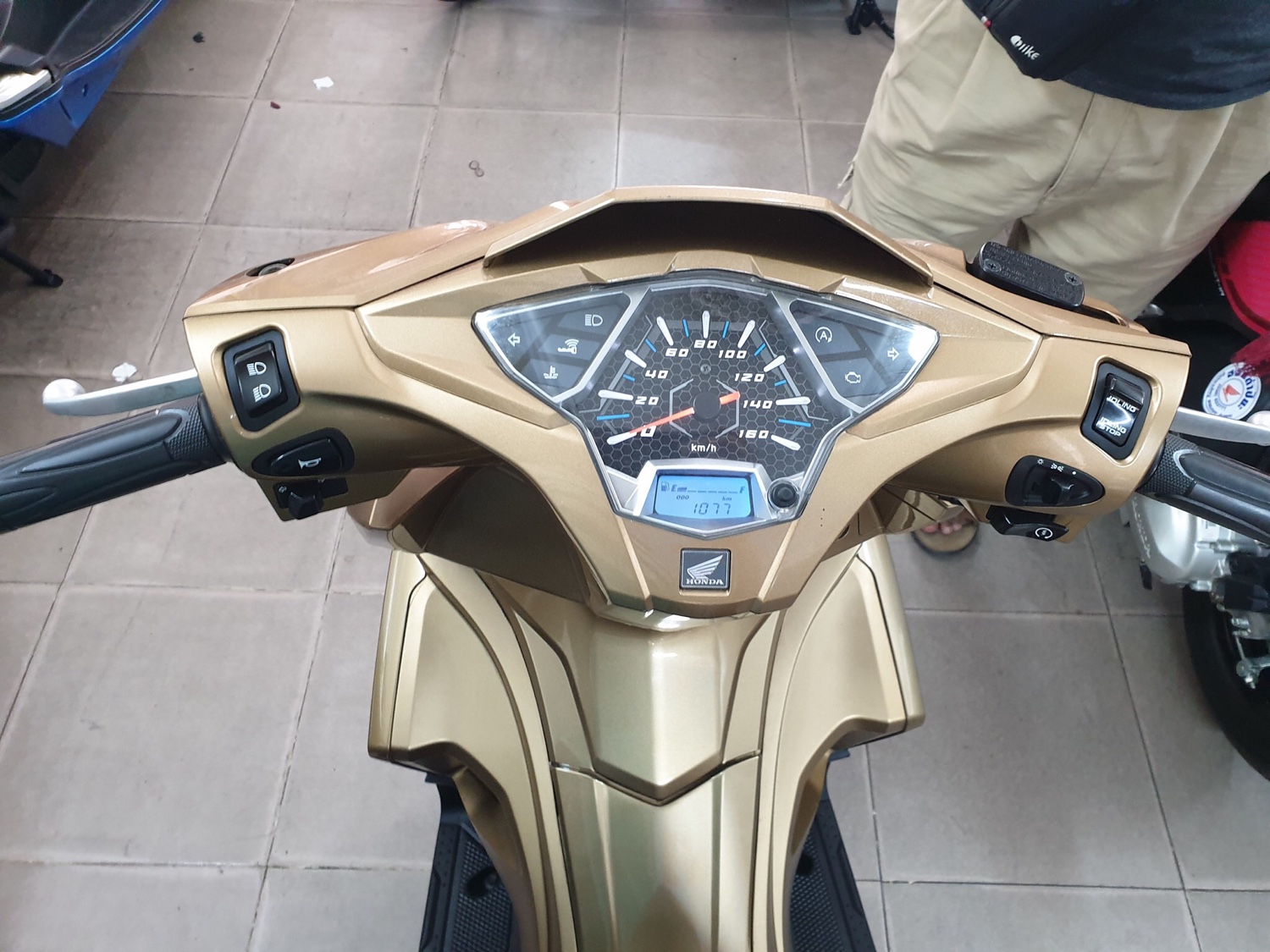 ly menghong - Khmer24