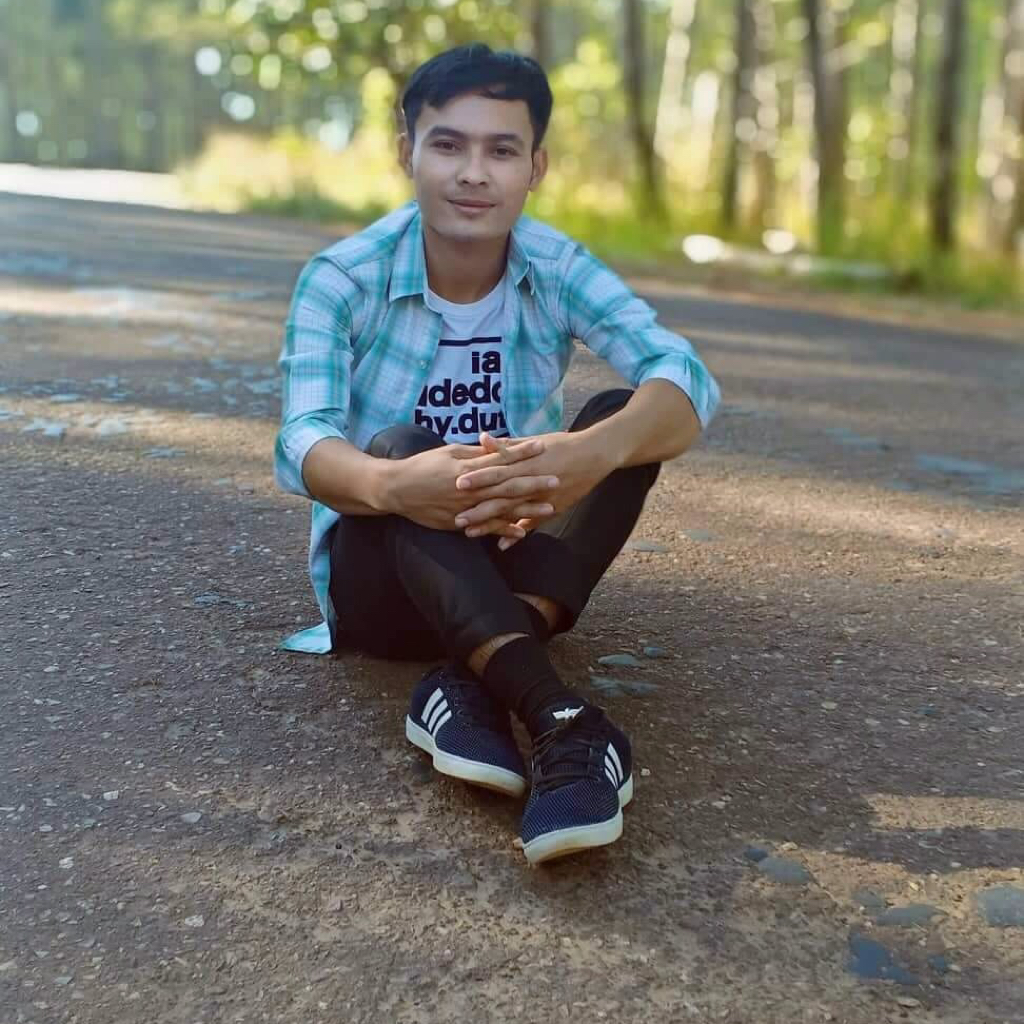 Narith DOM - Khmer24