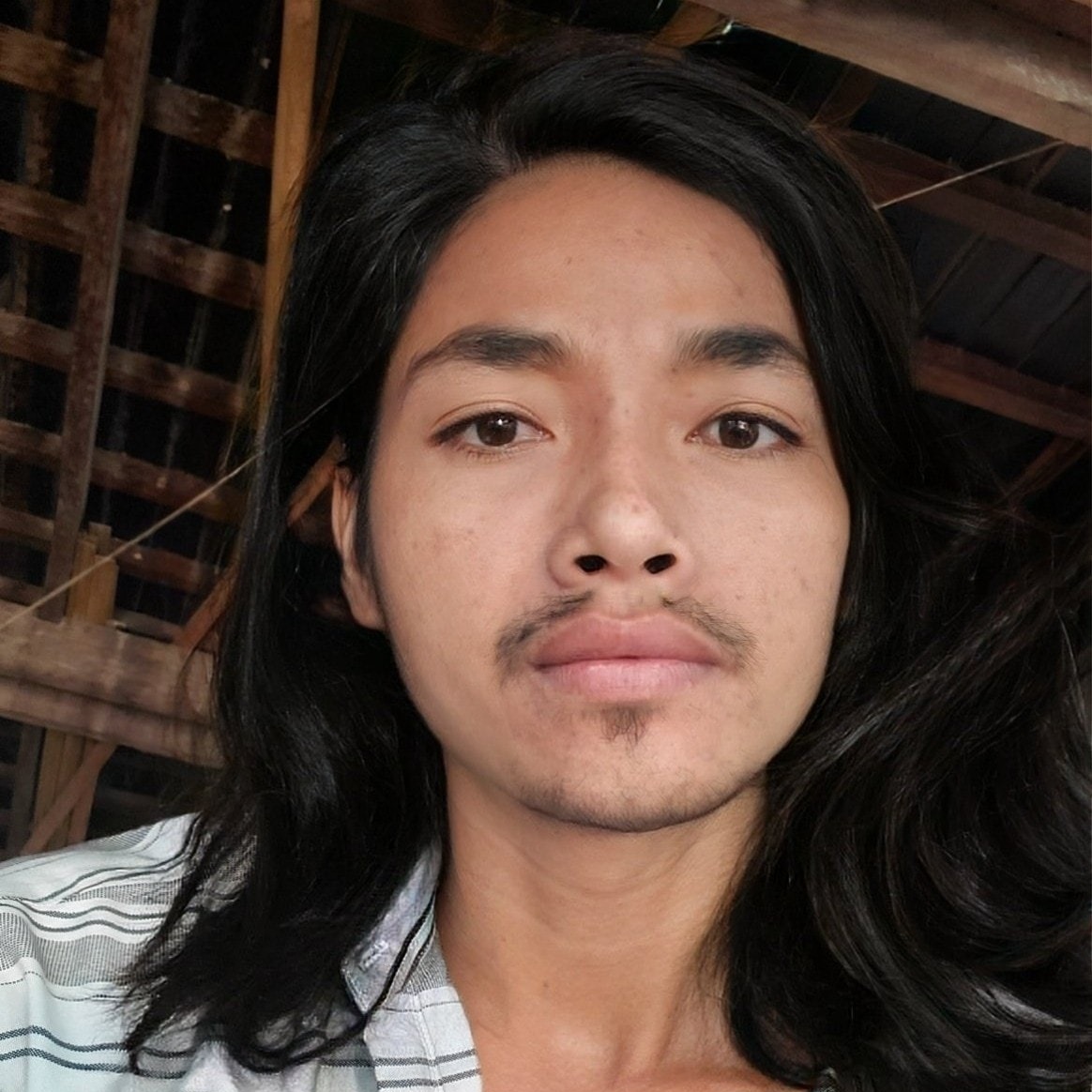 ChomRuen La - Khmer24