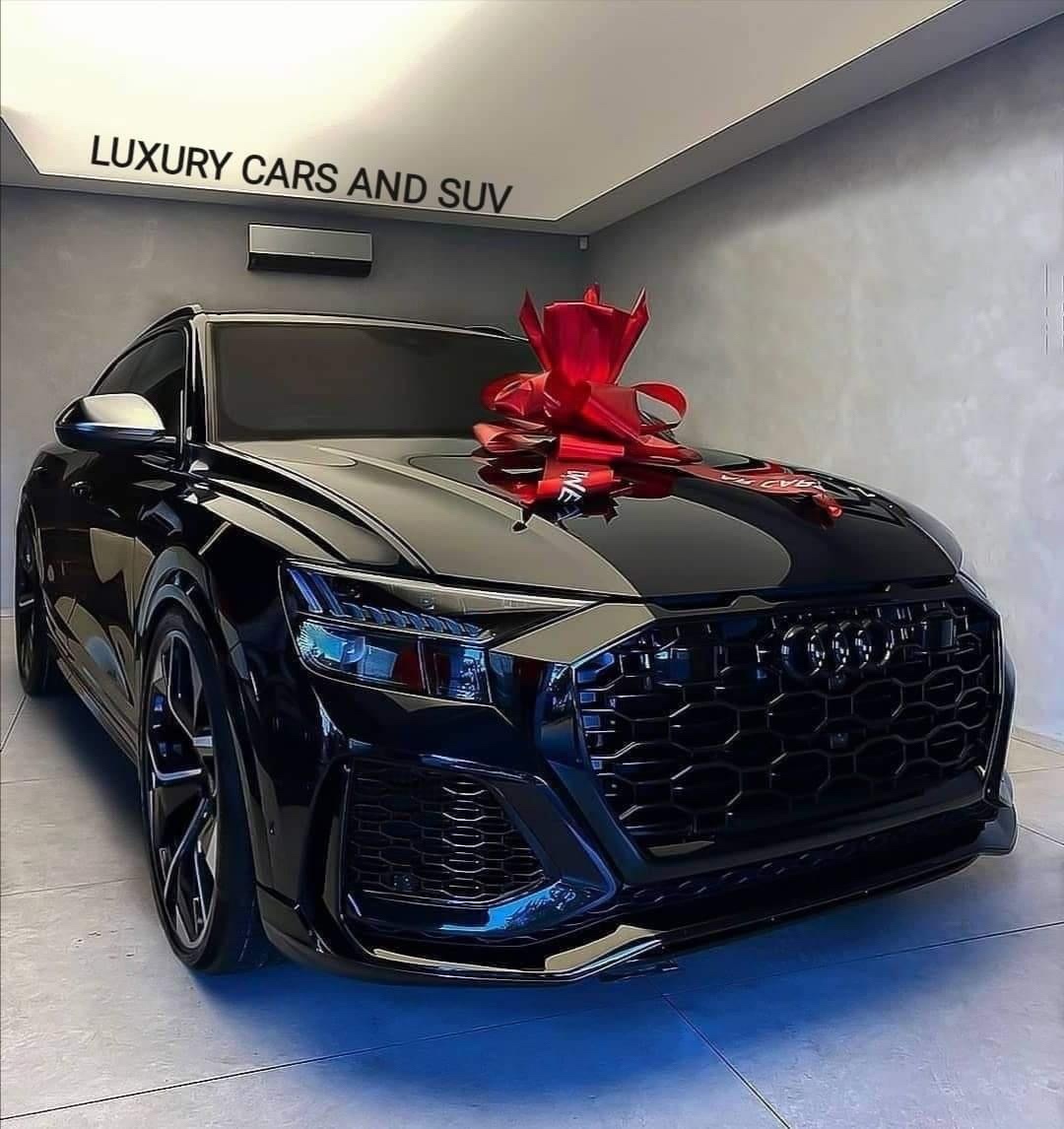 Laughing Lux - Khmer24