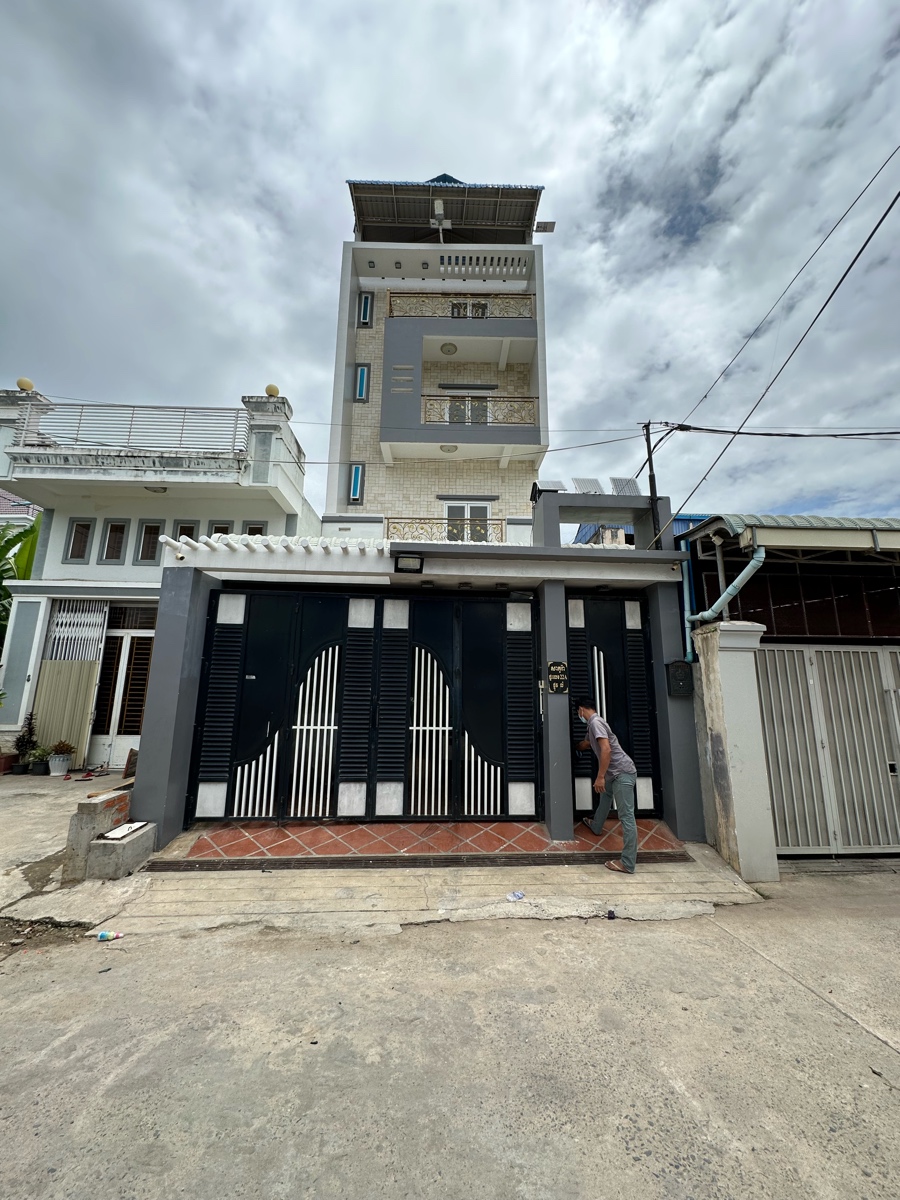 Sakura Kong - Khmer24