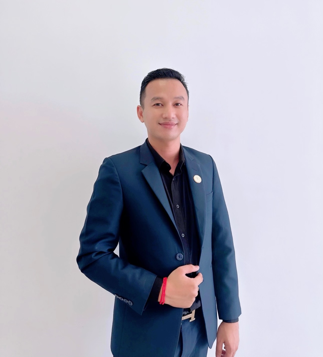 Long BunLeng - Khmer24