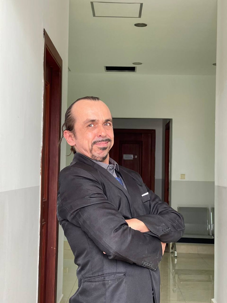 Jonathan N. Walsh. Head of School - Khmer24