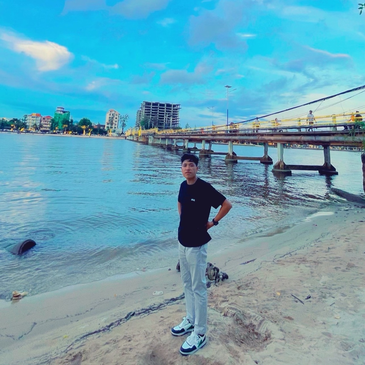 Noch PhaNith - Khmer24