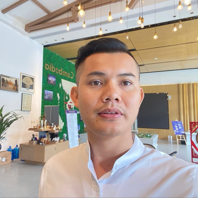 Robert PIN SARY - Khmer24